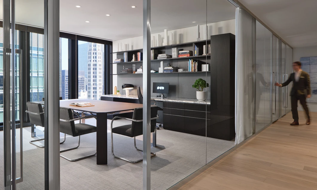 Tova - SCB Offices - Chicago | Nucraft